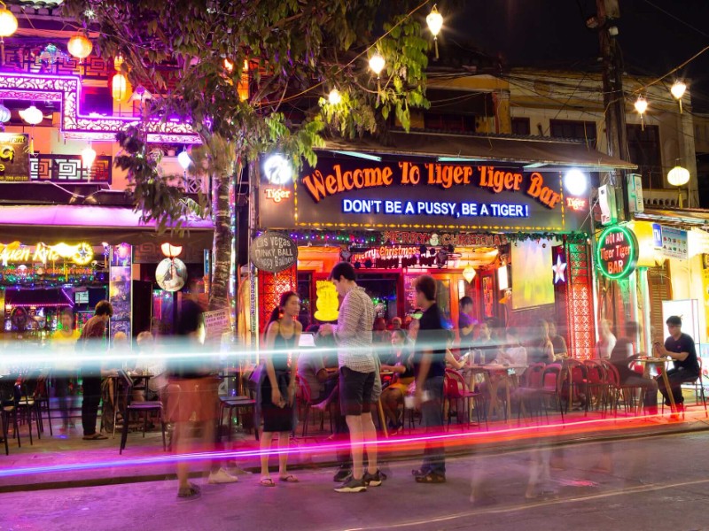 Top 5 Hotspots On Pub Street Hoi An: 2025 Guide To Nightlife